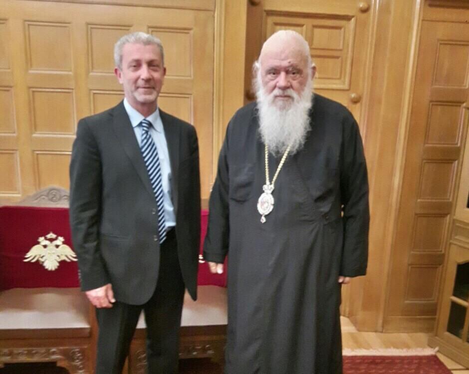 Συνάντηση με τον Αρχιεπίσκοπο Ιερώνυμο είχε ο Νίκος Αβραμίδης