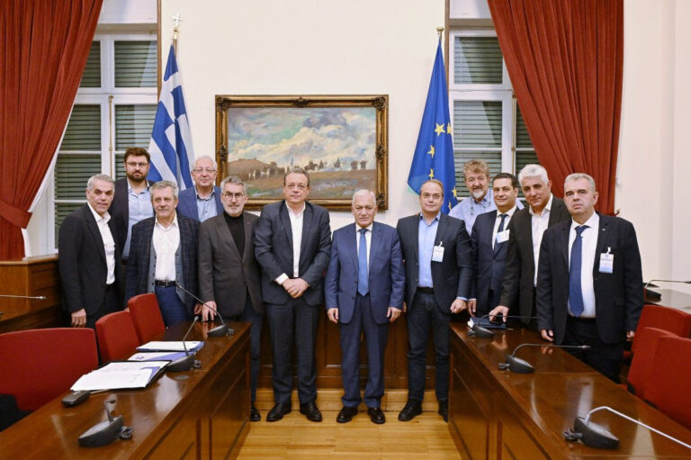 Η ΚΕΔΕ έθεσε τα ζητήματα της αυτοδιοίκησης σε ΠΑΣΟΚ - ΣΥΡΙΖΑ